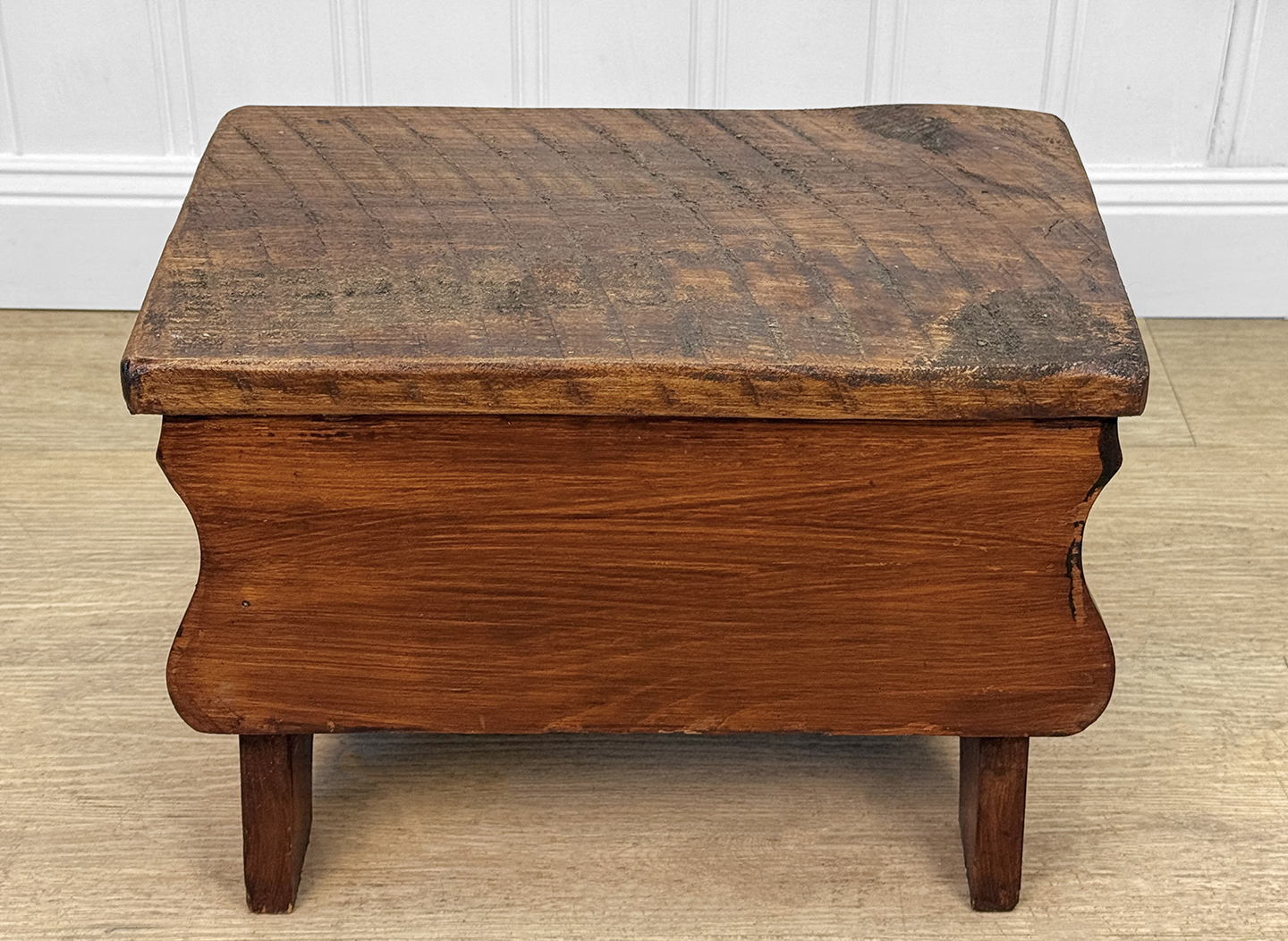 Vintage Farmhouse Pine Footstool Ottoman – Scranton Antiques