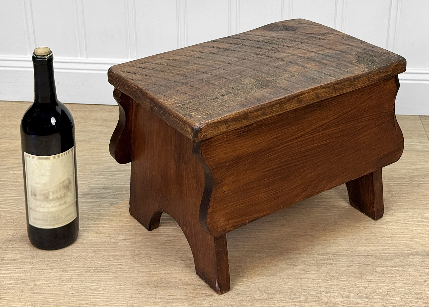 Vintage Farmhouse Pine Footstool Ottoman – Scranton Antiques